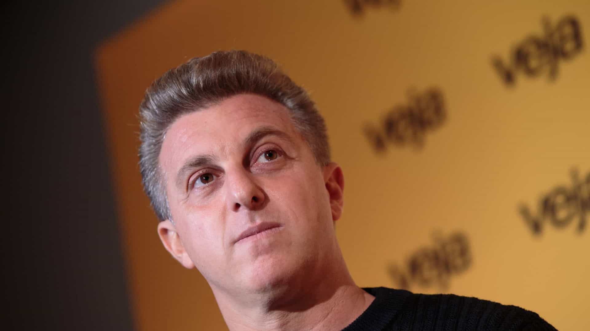 Luciano Huck se desculpa por comentar peso de Marília Mendonça: 'Não ... Luciano Huck se desculpa por comentar peso de Marília Mendonça: 'Não ...